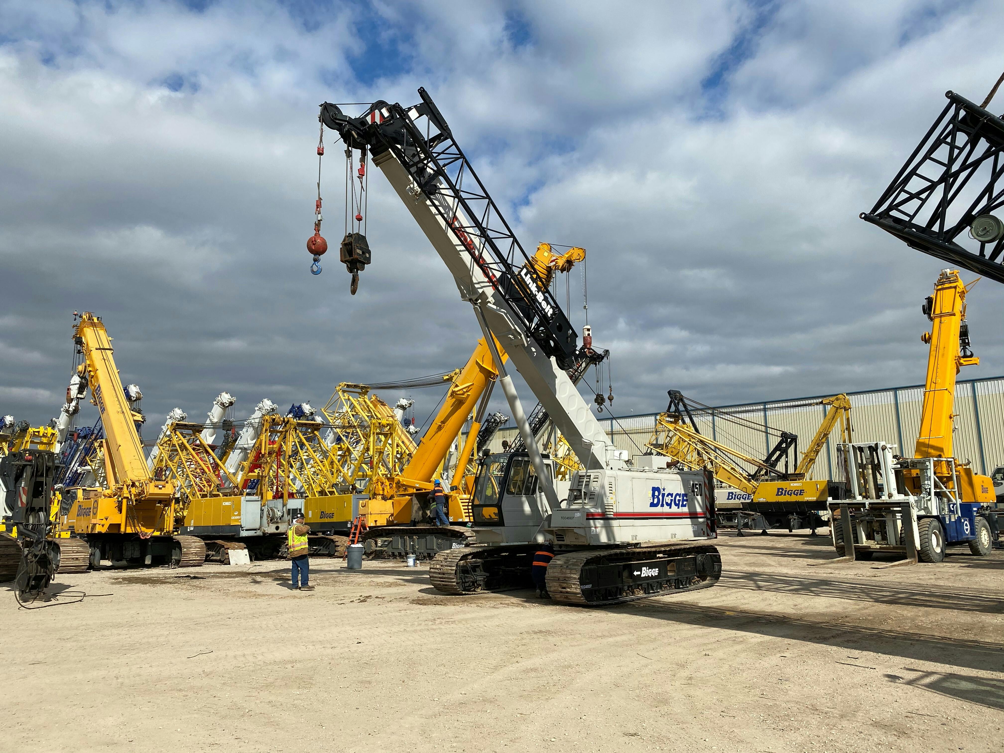 Mantis 9010 Load Chart and Specifications | Bigge.com | Bigge.com