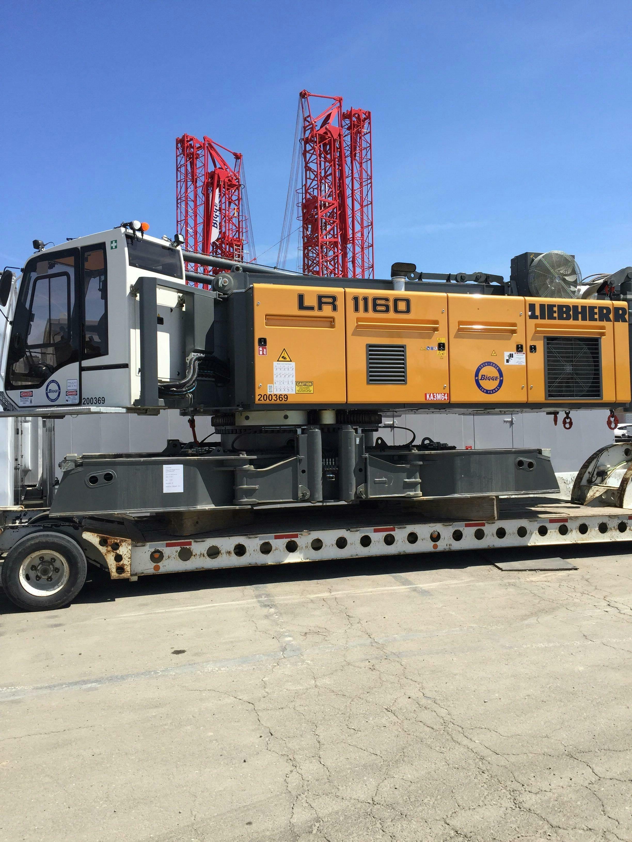 Liebherr LR 1160.1 unplugged | Electric crawler crane | Bigge.com