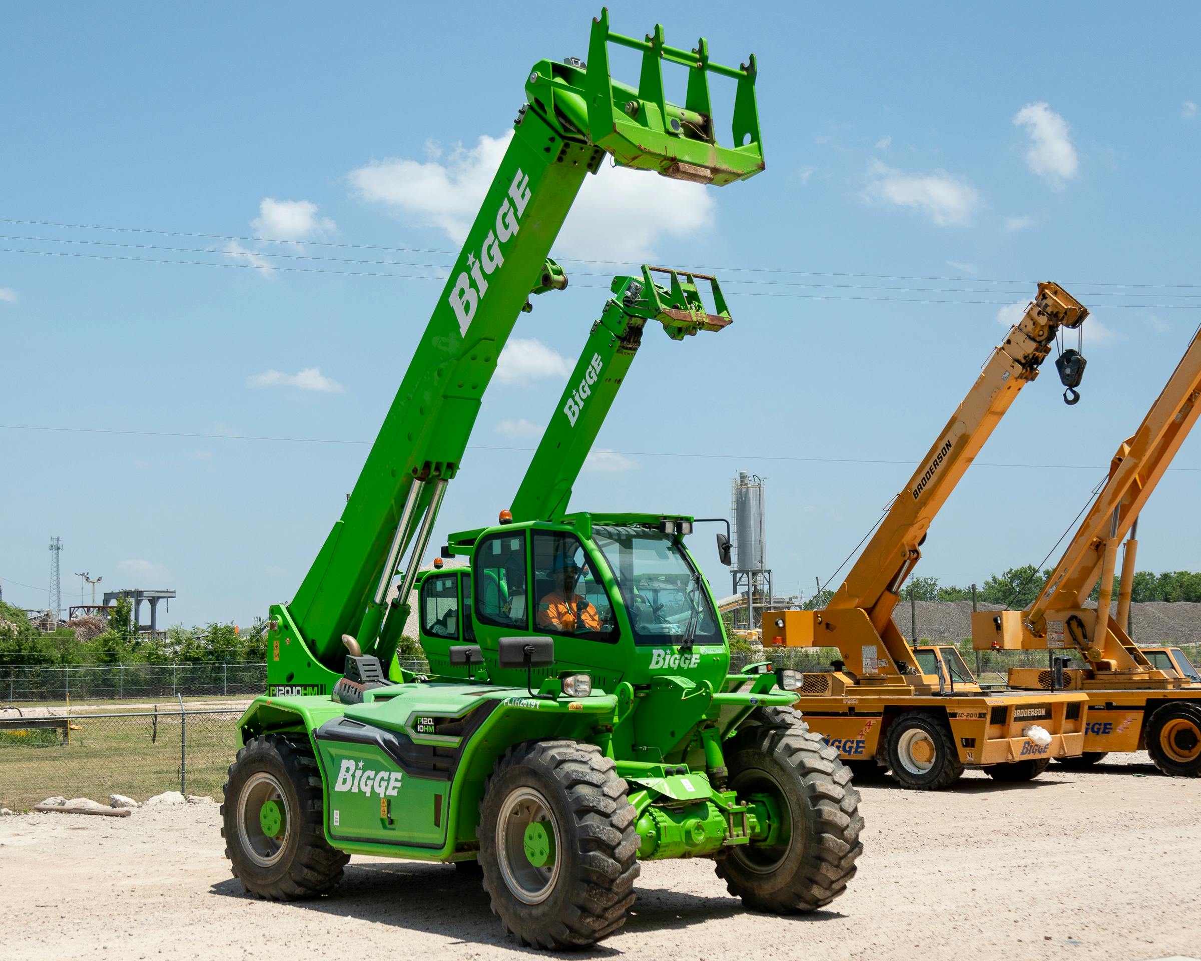 Merlo P72.10 Plus Crane Overview and Specifications | Bigge.com