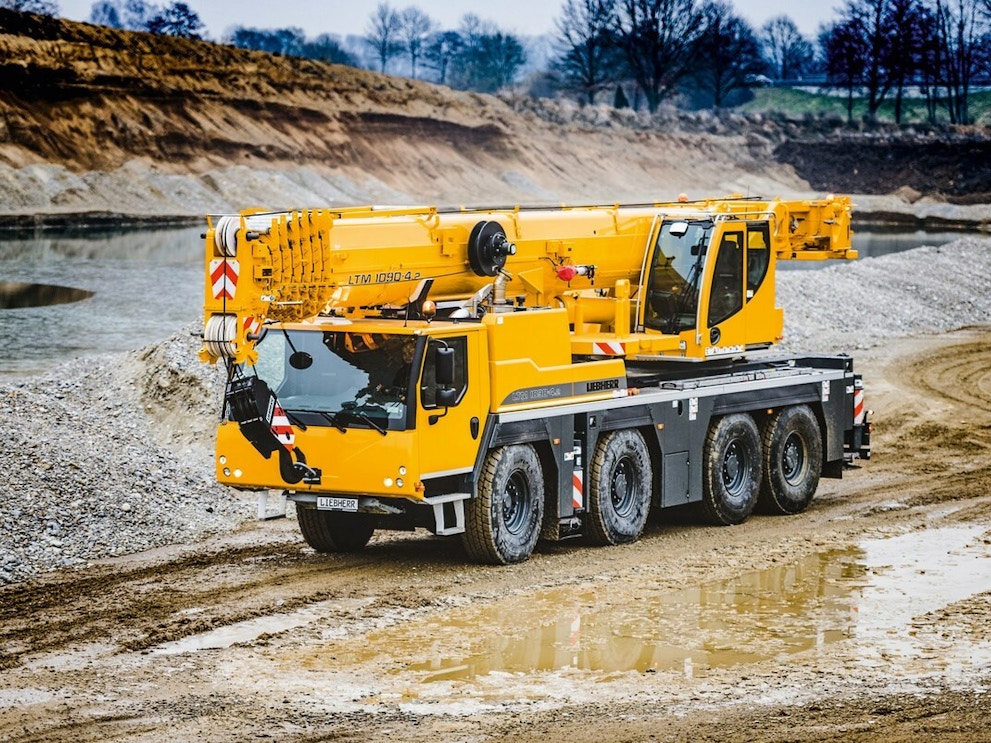 Liebherr LTM 1090-4.2 Crane Overview and Specifications Liebherr LTM 1090-4.2 Crane Overview and Specifications