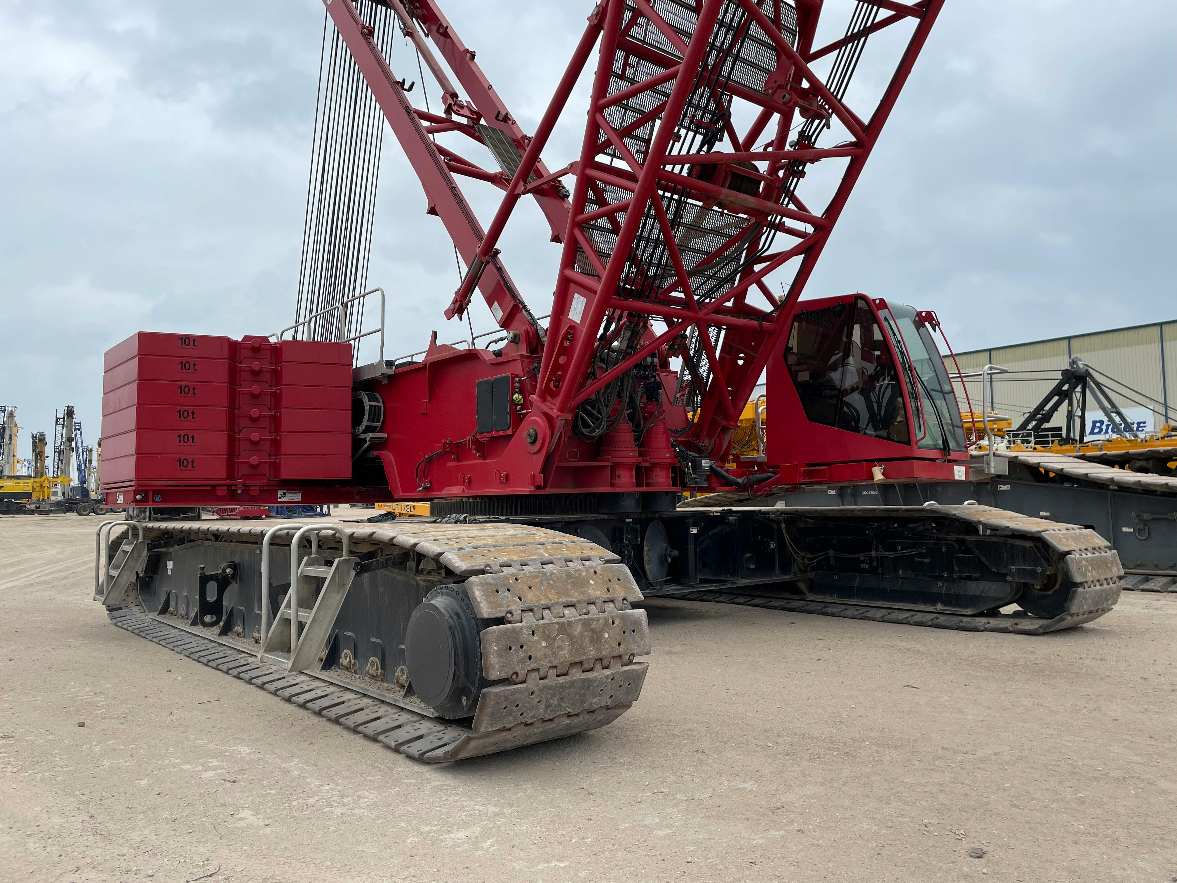 Manitowoc MLC300 VPC-MAX Crane Overview and Specifications | Bigge.com