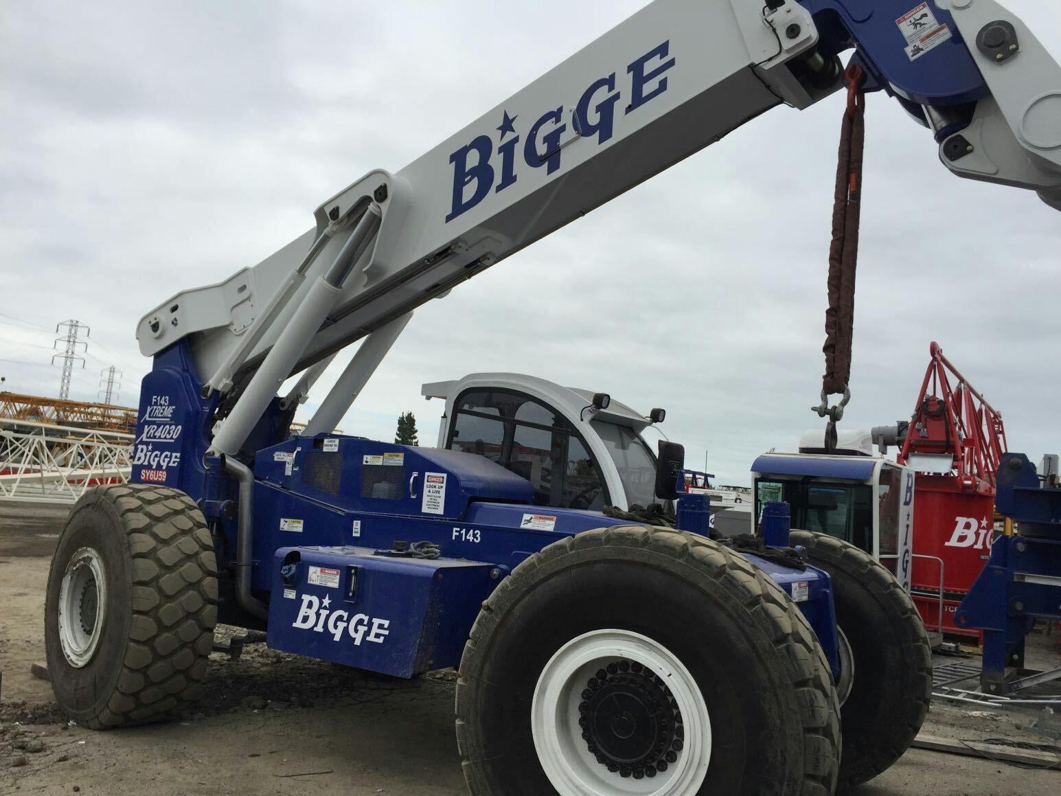 SkyTrak B8400 Crane Overview and Specifications | Bigge.com