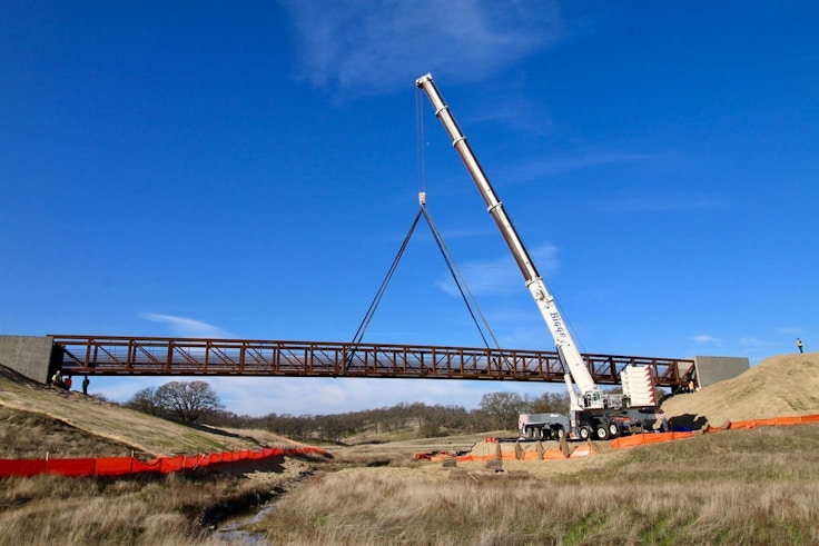 Bigge Lifts and Sets Bridge in Folsom, CA | Bigge.com